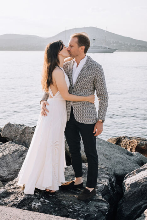 La demande a été faite sur une terrasse de l’hôtel le Meurice à Paris…